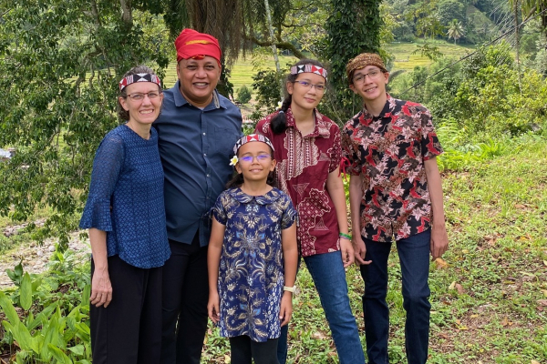 Missionaries - Wycliffe Bible Translators